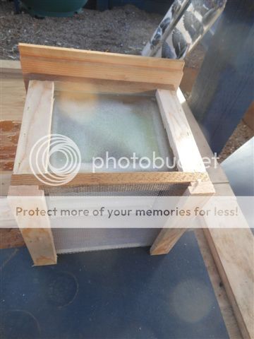 Mini mating nuc -w window | Beesource Beekeeping Forums